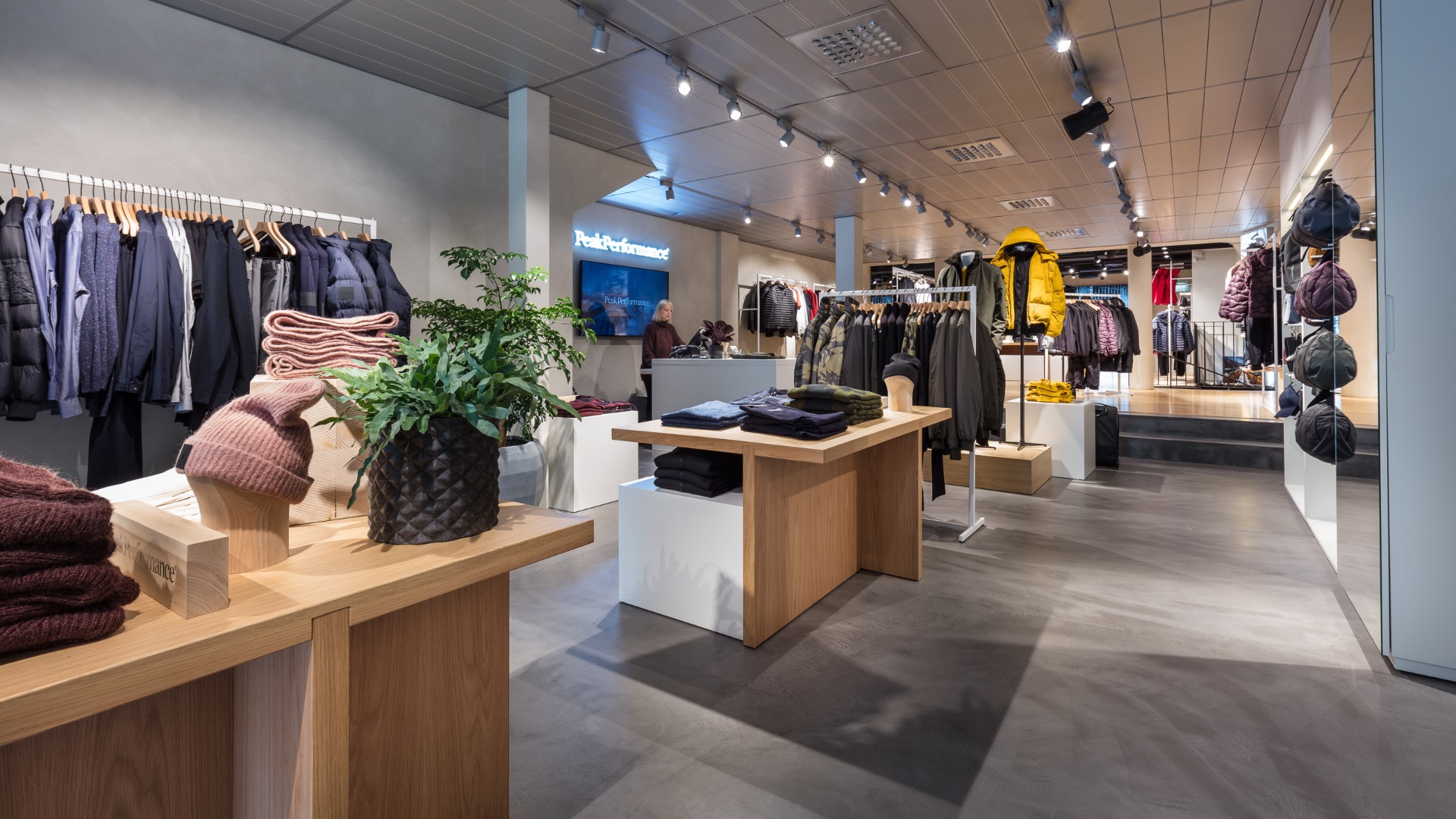 Peak Performance - Norco Interior