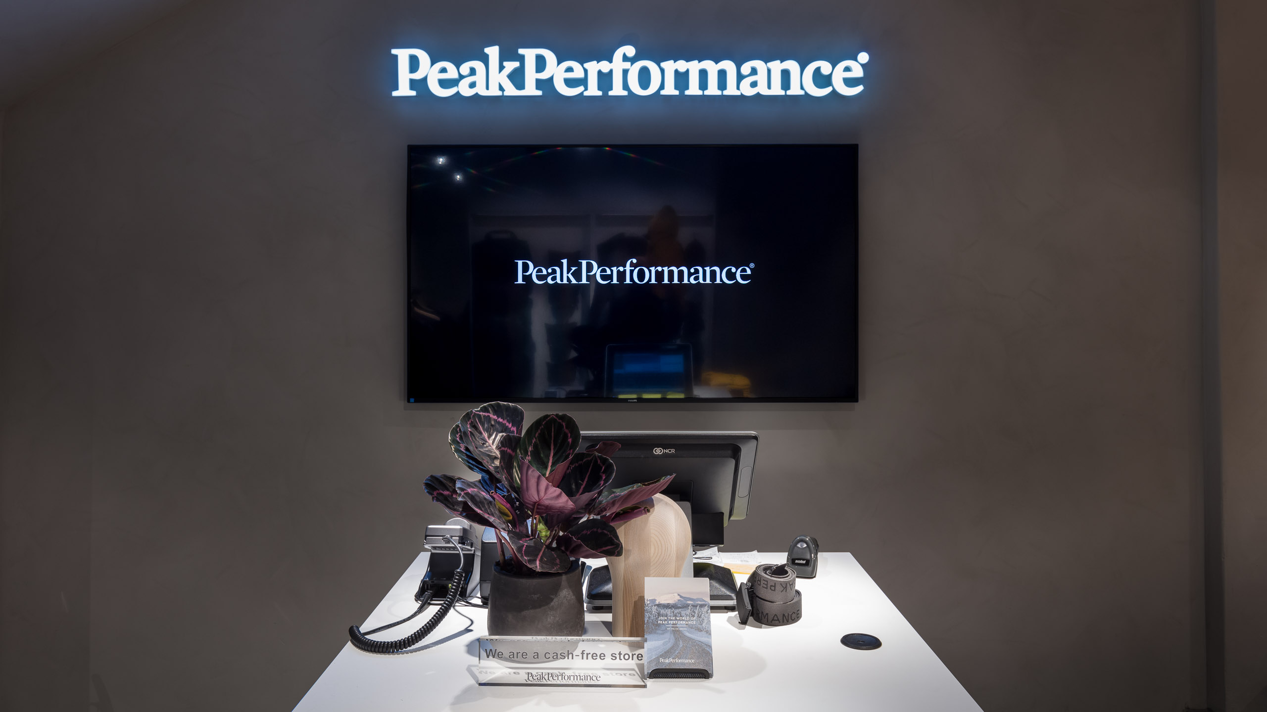 Peak Performance - Norco Interior